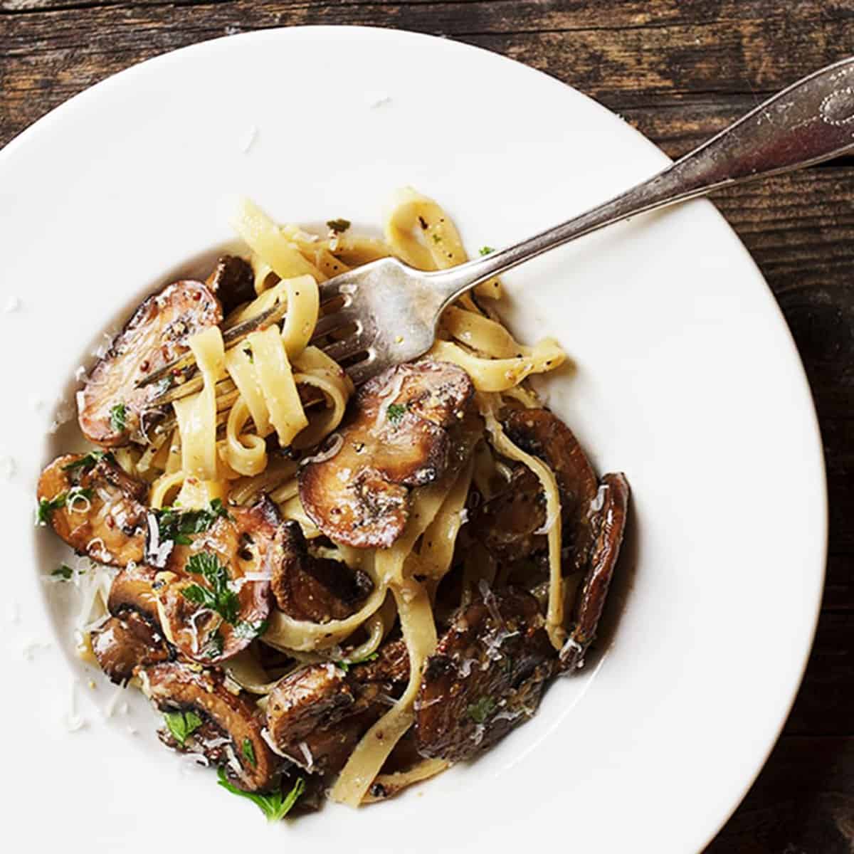 Creamy Mustard Pasta with Mushrooms
