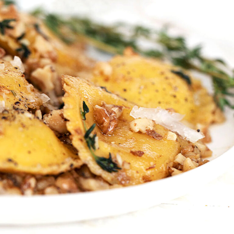 5-Minute Ravioli Sauce - Seasons and Suppers