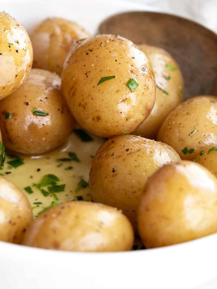 Crispy Skillet Roasted Mini Potatoes with Rosemary