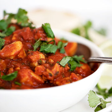 Quick and Easy Chicken Madras - Seasons and Suppers