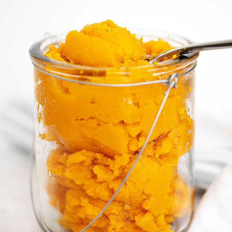 Homemade Pumpkin Puree (from Pie Pumpkins) - Seasons and Suppers