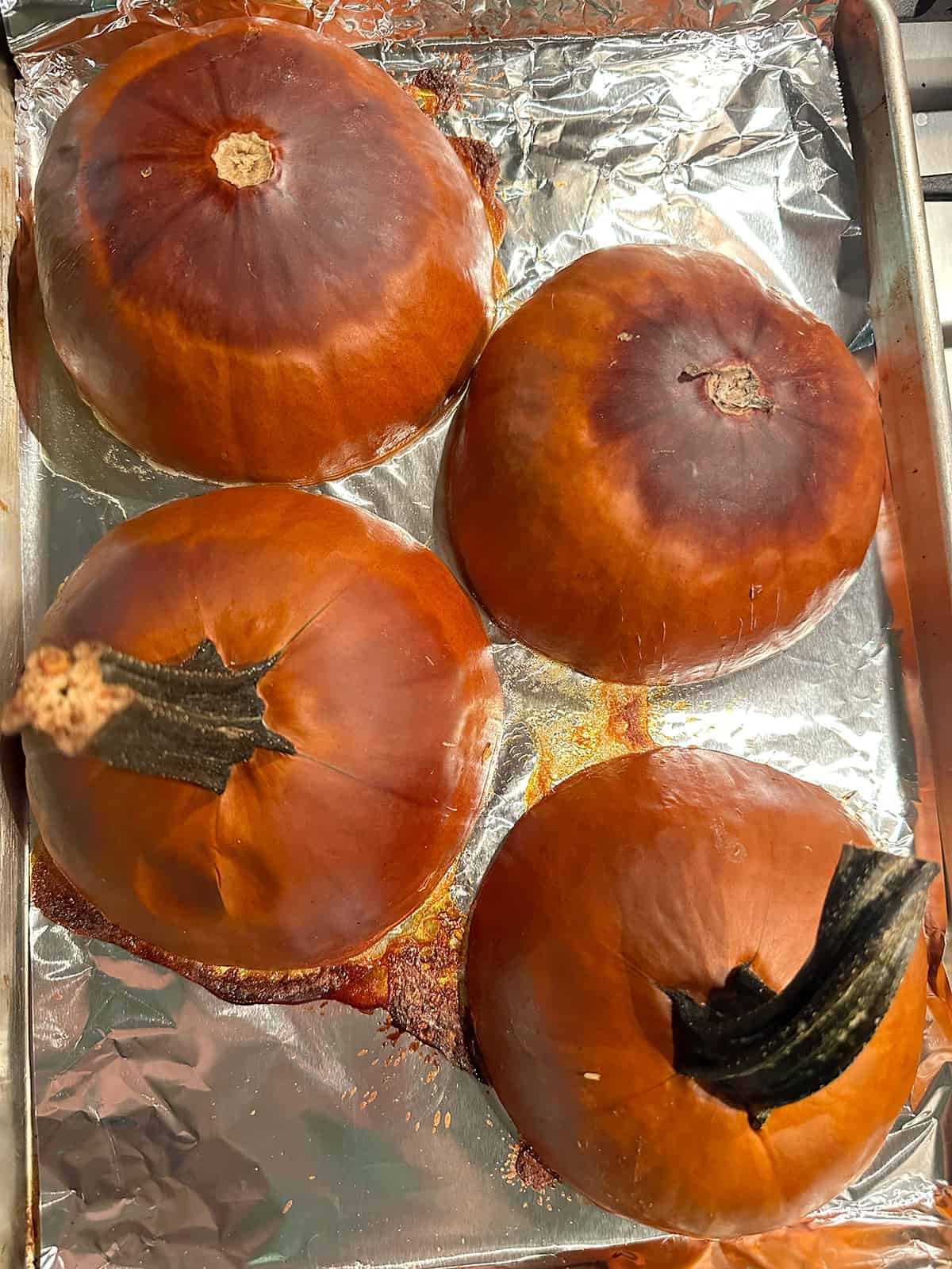 Homemade Pumpkin Puree (from Pie Pumpkins) - Seasons and Suppers